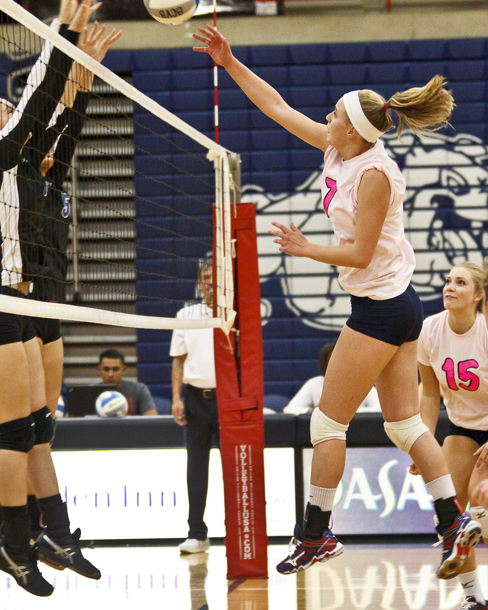 BC Volleyball 2014 :: Athletics Department