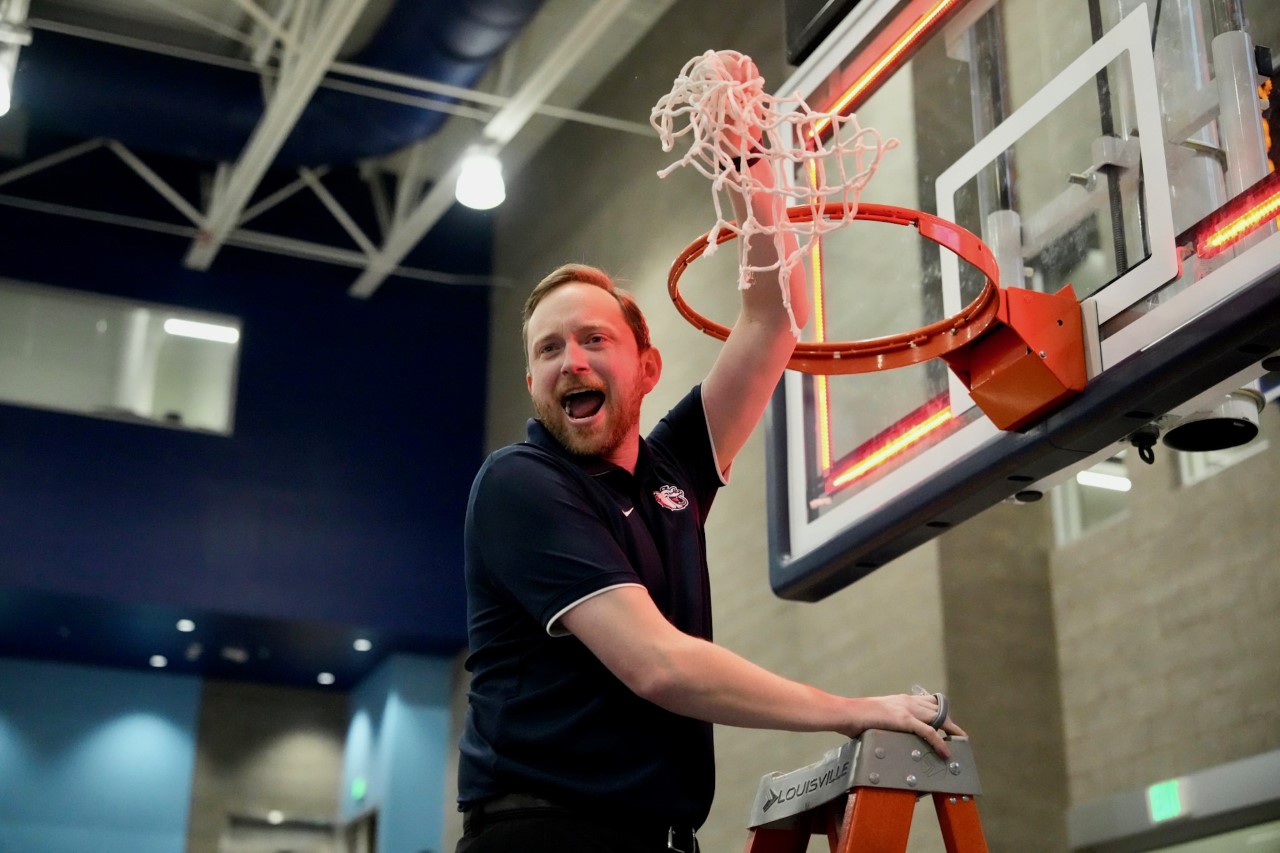 Donald Brady Named NWAC Coach of the Year :: Athletics Department