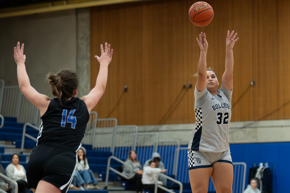 Kovalsky Powers Bellevue Women To Win :: Athletics Department