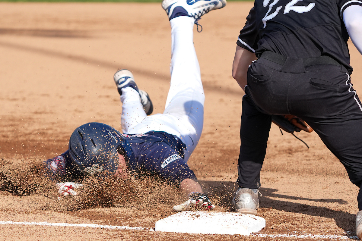Baseball Splits With Shoreline :: Athletics Department