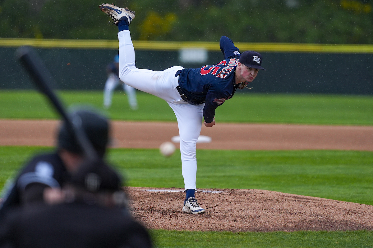 Baseball Splits With Shoreline :: Athletics Department